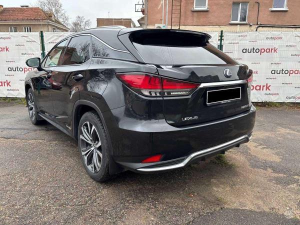 Black Lexus RX 450h 2020 in Klaipeda, with an engine capacity of 3.46 L and mileage of 100 thousand km for 38200 €, photo 3 on AUTOMOTO.COM.LV