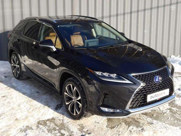 Melns Lexus RX 450h 2020 Viļņa, ar dzinēja tilpumu 3.46 L un nobraukumu 107 tūkst. km par 37900 €, foto 2 vietnē AUTOMOTO.COM.LV