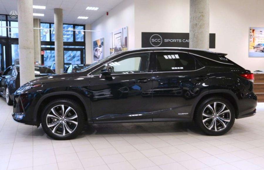 Black Lexus RX 450h 2020 in Vilnius, with an engine capacity of 3.46 L and mileage of 113 thousand km for 41999 €, photo 3 on AUTOMOTO.COM.LV