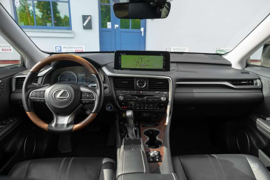 Melns Lexus RX 450h 2020 Viļņa, ar dzinēja tilpumu 3.46 L un nobraukumu 59 tūkst. km par 46900 €, foto 4 vietnē AUTOMOTO.COM.LV