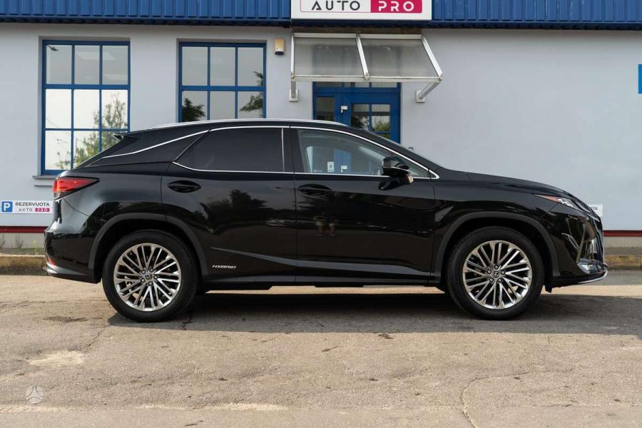Melns Lexus RX 450h 2020 Viļņa, ar dzinēja tilpumu 3.46 L un nobraukumu 59 tūkst. km par 46900 €, foto 7 vietnē AUTOMOTO.COM.LV