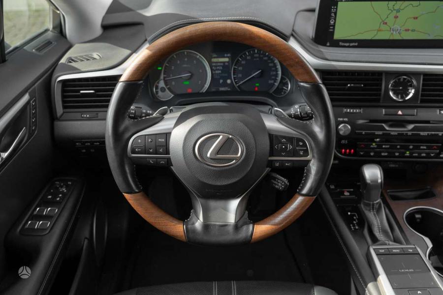 Melns Lexus RX 450h 2020 Viļņa, ar dzinēja tilpumu 3.46 L un nobraukumu 59 tūkst. km par 46900 €, foto 20 vietnē AUTOMOTO.COM.LV