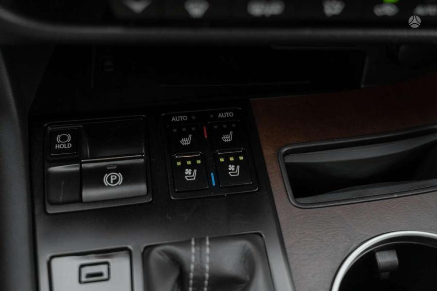 Melns Lexus RX 450h 2020 Viļņa, ar dzinēja tilpumu 3.46 L un nobraukumu 59 tūkst. km par 46900 €, foto 25 vietnē AUTOMOTO.COM.LV
