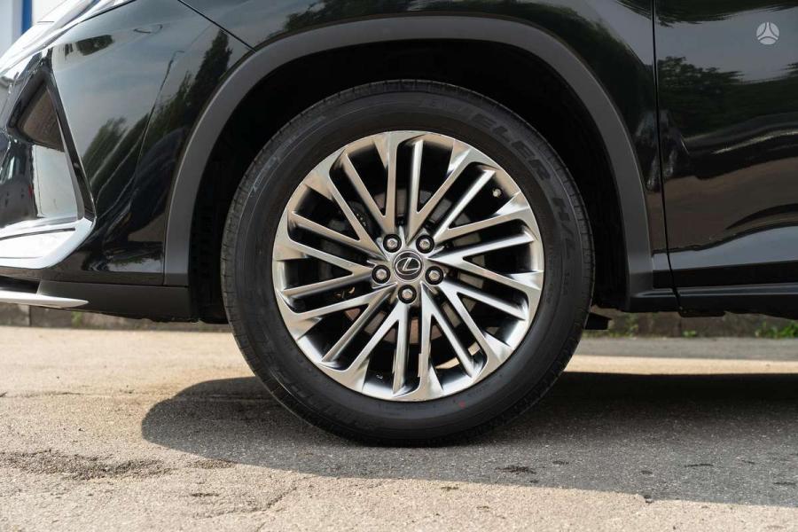 Melns Lexus RX 450h 2020 Viļņa, ar dzinēja tilpumu 3.46 L un nobraukumu 59 tūkst. km par 46900 €, foto 42 vietnē AUTOMOTO.COM.LV