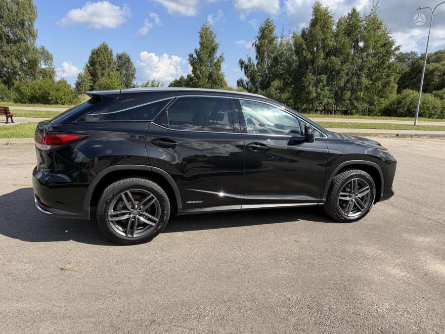 Melns Lexus RX 450h 2020 Viļņa, ar dzinēja tilpumu 3.50 L un nobraukumu 91 tūkst. km par 39930 €, foto 6 vietnē AUTOMOTO.COM.LV