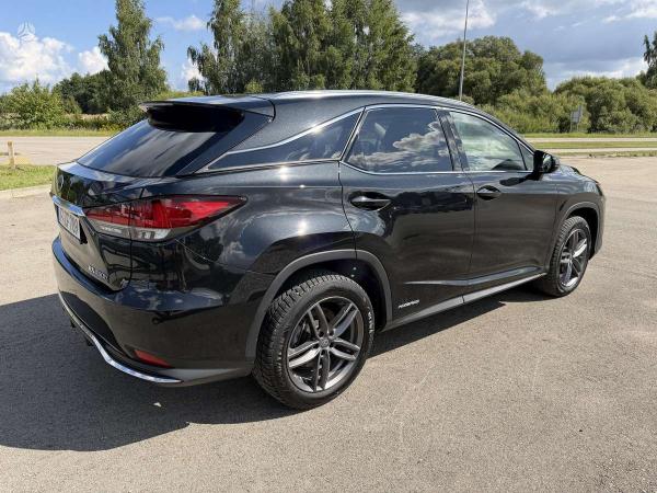 Melns Lexus RX 450h 2020 Viļņa, ar dzinēja tilpumu 3.50 L un nobraukumu 91 tūkst. km par 39930 €, foto 7 vietnē AUTOMOTO.COM.LV