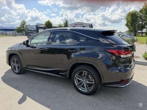 Melns Lexus RX 450h 2020 Viļņa, ar dzinēja tilpumu 3.50 L un nobraukumu 91 tūkst. km par 39930 €, foto 13 vietnē AUTOMOTO.COM.LV