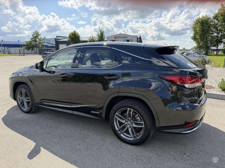 Melns Lexus RX 450h 2020 Viļņa, ar dzinēja tilpumu 3.50 L un nobraukumu 91 tūkst. km par 39930 €, foto 13 vietnē AUTOMOTO.COM.LV