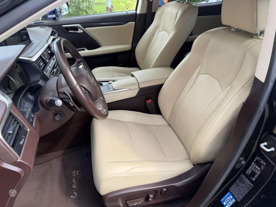 Melns Lexus RX 450h 2020 Viļņa, ar dzinēja tilpumu 3.50 L un nobraukumu 91 tūkst. km par 39930 €, foto 22 vietnē AUTOMOTO.COM.LV