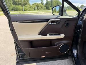 Melns Lexus RX 450h 2020 Viļņa, ar dzinēja tilpumu 3.50 L un nobraukumu 91 tūkst. km par 39930 €, foto 29 vietnē AUTOMOTO.COM.LV