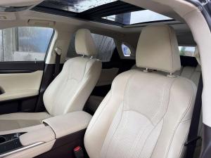 Melns Lexus RX 450h 2020 Viļņa, ar dzinēja tilpumu 3.50 L un nobraukumu 91 tūkst. km par 39930 €, foto 32 vietnē AUTOMOTO.COM.LV