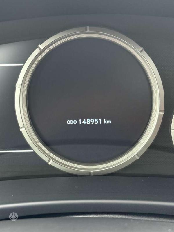 Black Lexus RX 450h 2021 in Taurage, with an engine capacity of 3.50 L and mileage of 149 thousand km for 41500 €, photo 11 on AUTOMOTO.COM.LV