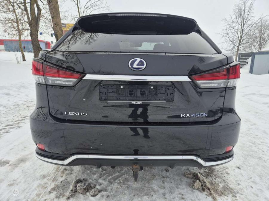 Black Lexus RX 450h 2021 in Siauliai, with an engine capacity of 3.46 L and mileage of 175 thousand km for 41500 €, photo 6 on AUTOMOTO.COM.LV