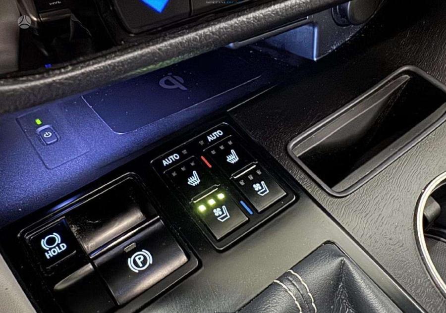 Melns Lexus RX 450h 2021 Viļņa, ar dzinēja tilpumu 3.46 L un nobraukumu 102 tūkst. km par 41500 €, foto 13 vietnē AUTOMOTO.COM.LV