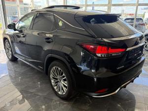 Черный Лексус RX 450h 2021 в Паневежис, объемом двигателя 3.50 л и пробегом 105 тыс. км за 41900 €, фото 4 на AUTOMOTO.COM.LV