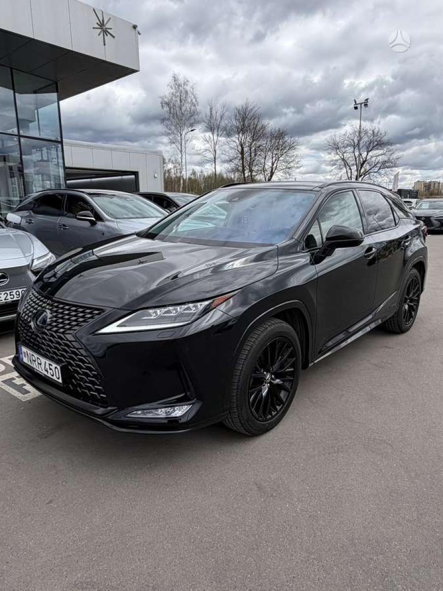 Melns Lexus RX 450h 2022 Viļņa, ar dzinēja tilpumu 3.46 L un nobraukumu 92 tūkst. km par 47000 €, foto 1 vietnē AUTOMOTO.COM.LV