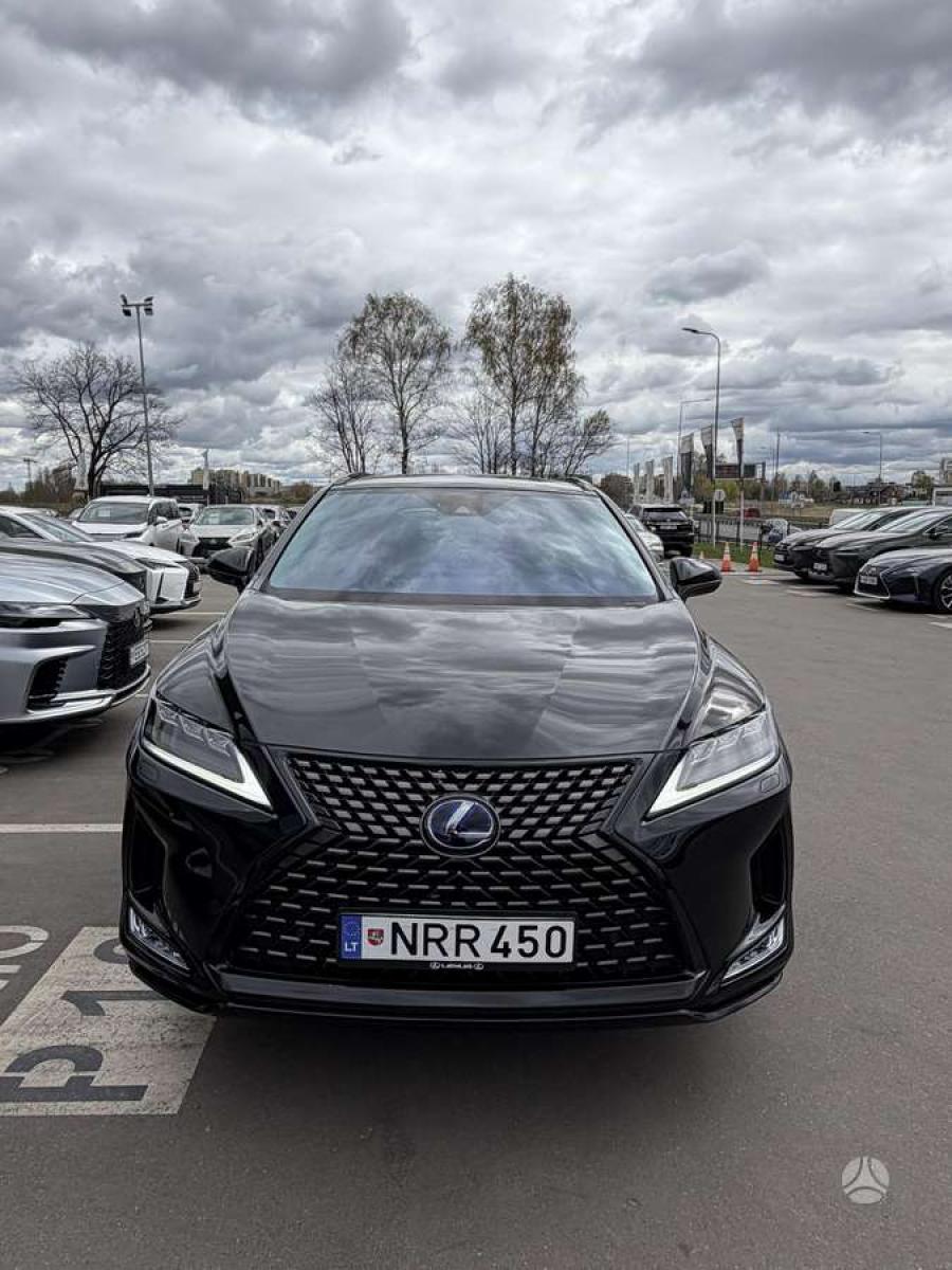 Melns Lexus RX 450h 2022 Viļņa, ar dzinēja tilpumu 3.46 L un nobraukumu 92 tūkst. km par 47000 €, foto 6 vietnē AUTOMOTO.COM.LV
