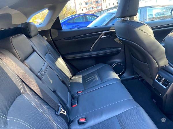Melns Lexus RX 450h 2022 Viļņa, ar dzinēja tilpumu 3.46 L un nobraukumu 92 tūkst. km par 47000 €, foto 9 vietnē AUTOMOTO.COM.LV