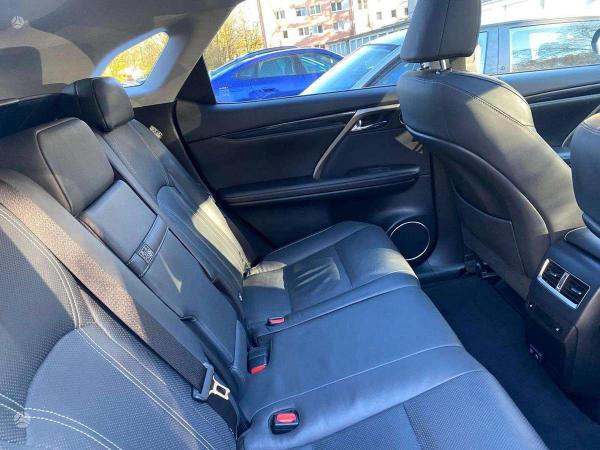 Black Lexus RX 450h 2022 in Vilnius, with an engine capacity of 3.46 L and mileage of 93 thousand km for 47000 €, photo 9 on AUTOMOTO.COM.LV