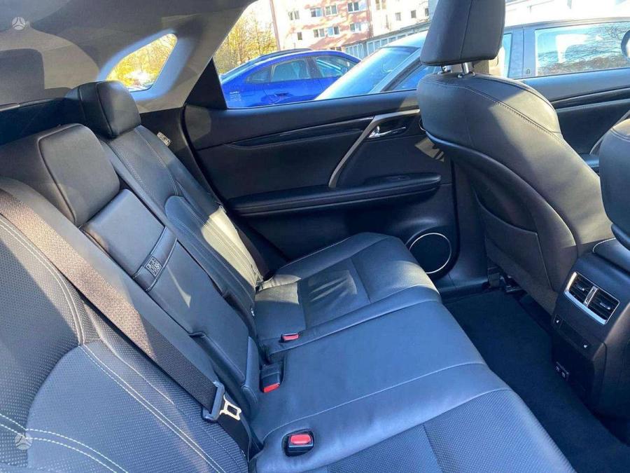 Black Lexus RX 450h 2022 in Vilnius, with an engine capacity of 3.46 L and mileage of 93 thousand km for 47000 €, photo 10 on AUTOMOTO.COM.LV