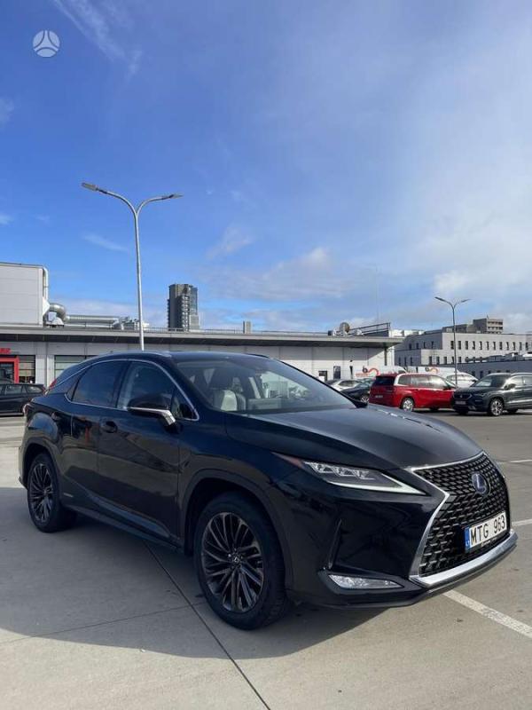 Black Lexus RX 450h 2022 in Vilnius, with an engine capacity of 3.46 L and mileage of 160 thousand km for 37500 €, photo 7 on AUTOMOTO.COM.LV