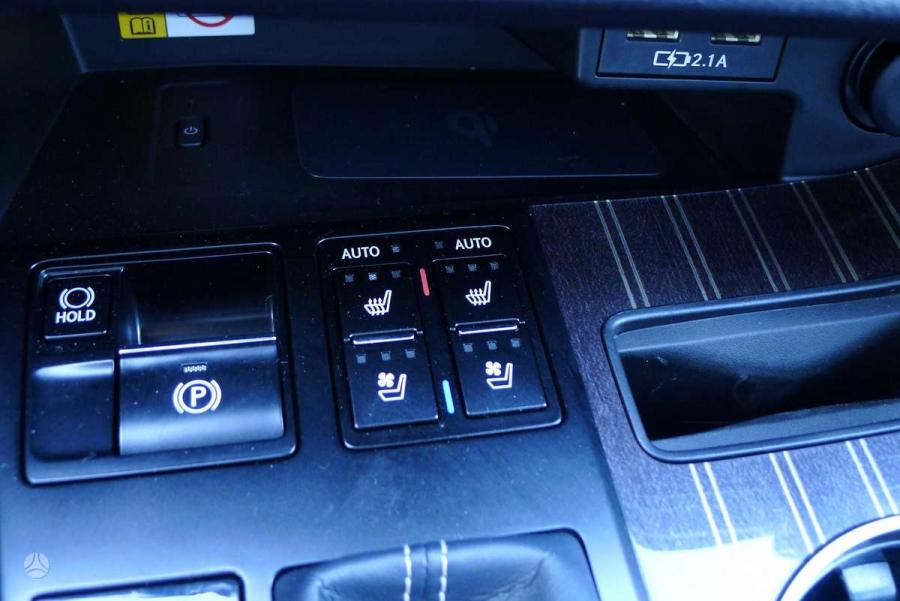 Black Lexus RX 450h 2022 in Vilnius, with an engine capacity of 3.46 L and mileage of 65 thousand km for 44700 €, photo 18 on AUTOMOTO.COM.LV