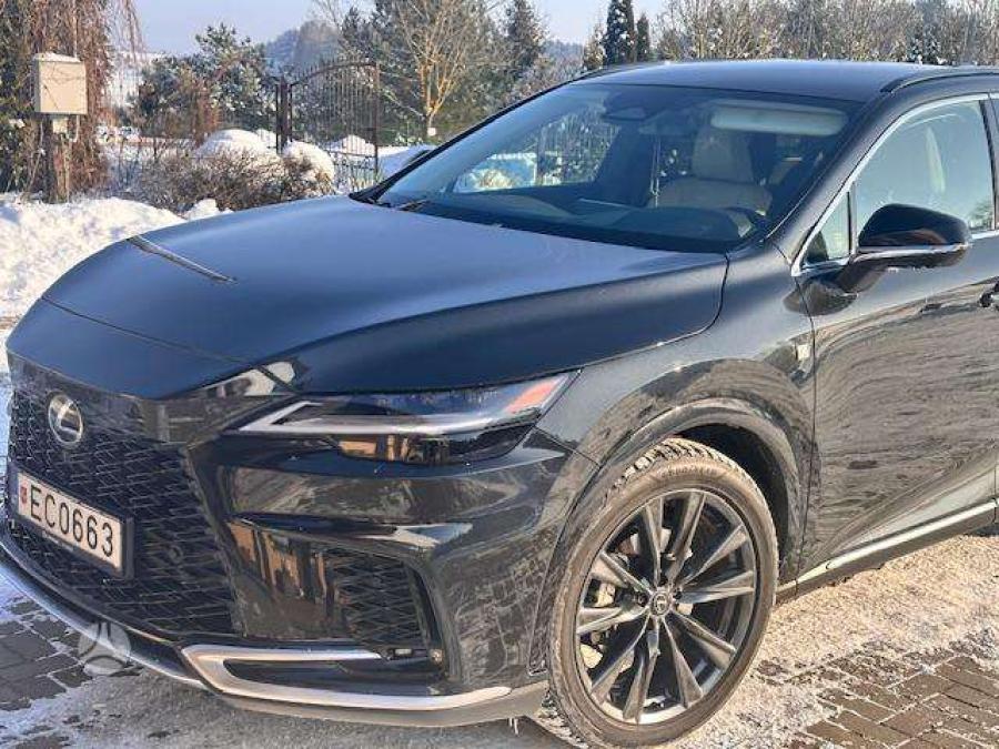 Melns Lexus RX 450h 2024 Viļņa, ar dzinēja tilpumu 2.49 L un nobraukumu 34 tūkst. km par 71000 €, foto 4 vietnē AUTOMOTO.COM.LV