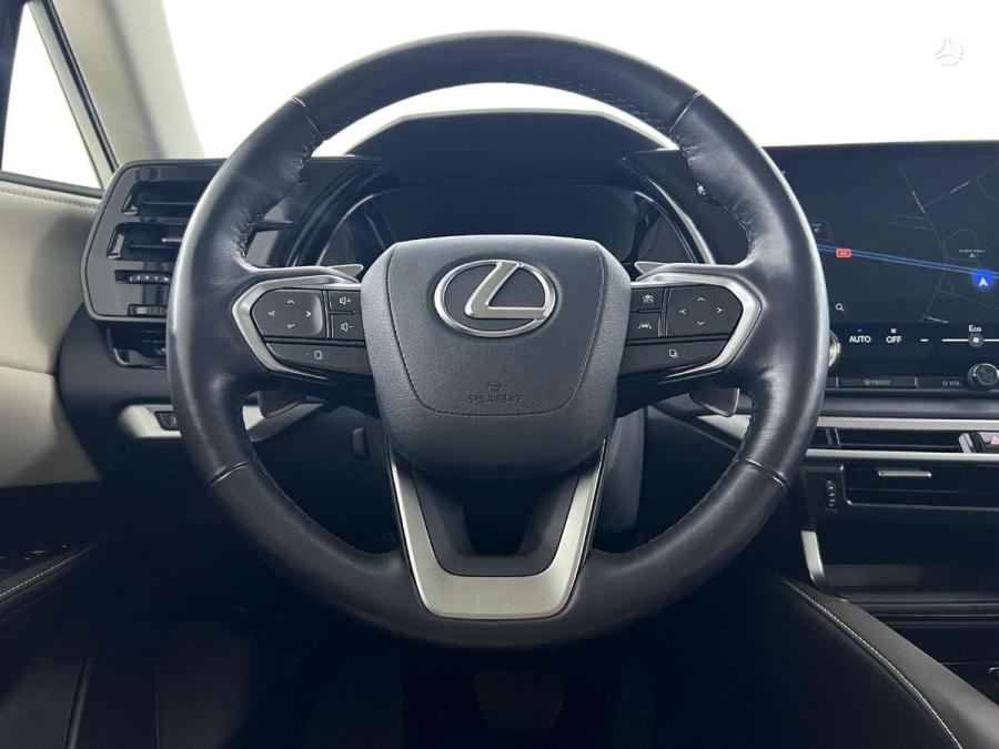Melns Lexus RX 450h 2024 Viļņa, ar dzinēja tilpumu 2.49 L un nobraukumu 34 tūkst. km par 71000 €, foto 6 vietnē AUTOMOTO.COM.LV