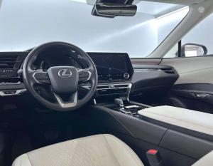 Melns Lexus RX 450h 2024 Viļņa, ar dzinēja tilpumu 2.49 L un nobraukumu 34 tūkst. km par 71000 €, foto 13 vietnē AUTOMOTO.COM.LV