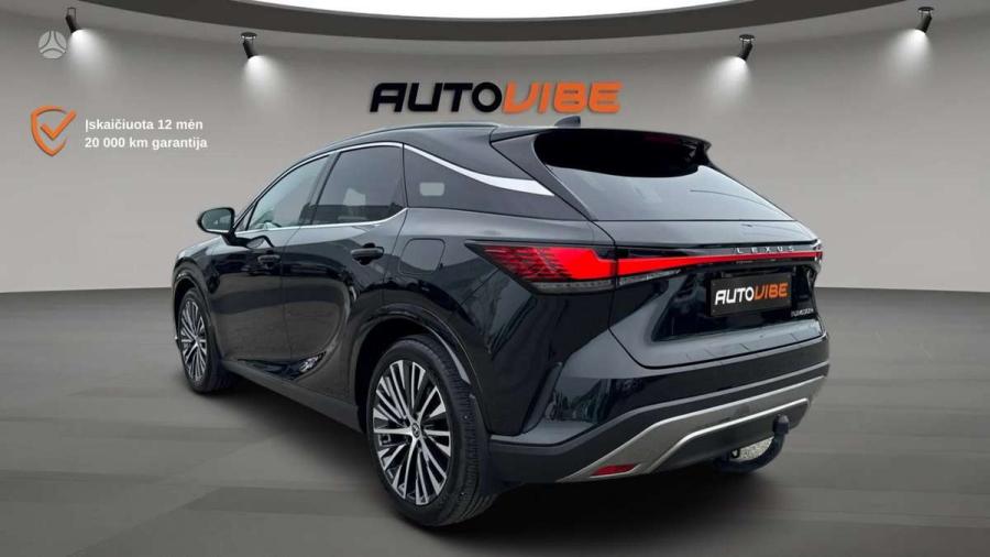 Melns Lexus RX 450h 2024 Viļņa, ar dzinēja tilpumu 2.49 L un nobraukumu 24 tūkst. km par 68666 €, foto 3 vietnē AUTOMOTO.COM.LV