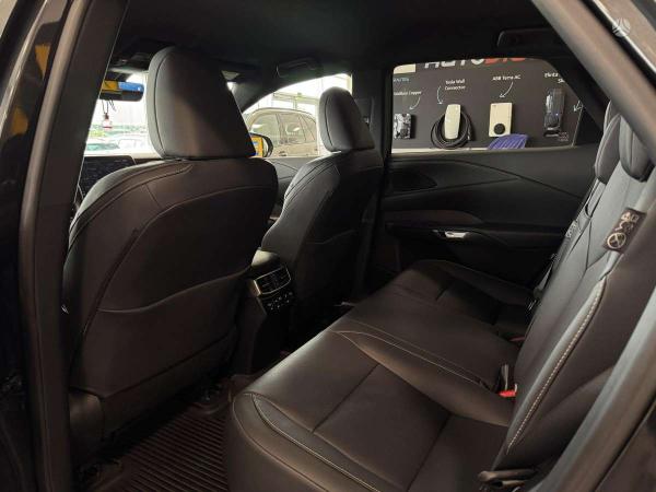 Melns Lexus RX 450h 2024 Viļņa, ar dzinēja tilpumu 2.49 L un nobraukumu 24 tūkst. km par 68666 €, foto 10 vietnē AUTOMOTO.COM.LV