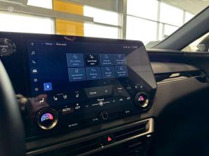Melns Lexus RX 450h 2024 Viļņa, ar dzinēja tilpumu 2.49 L un nobraukumu 24 tūkst. km par 68666 €, foto 34 vietnē AUTOMOTO.COM.LV