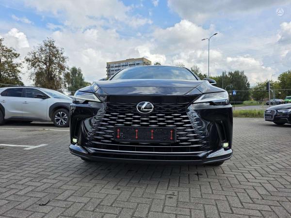 Черный Лексус RX 450h 2024 в Вильнюс, объемом двигателя 2.49 л и пробегом 25 тыс. км за 65900 €, фото 4 на AUTOMOTO.COM.LV