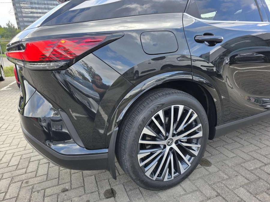 Melns Lexus RX 450h 2024 Viļņa, ar dzinēja tilpumu 2.49 L un nobraukumu 25 tūkst. km par 65900 €, foto 10 vietnē AUTOMOTO.COM.LV