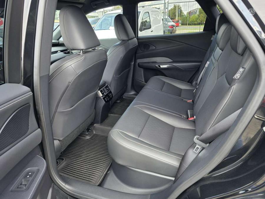 Melns Lexus RX 450h 2024 Viļņa, ar dzinēja tilpumu 2.49 L un nobraukumu 25 tūkst. km par 65900 €, foto 16 vietnē AUTOMOTO.COM.LV