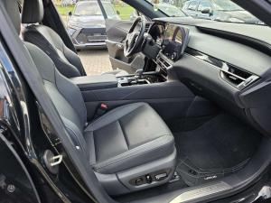 Melns Lexus RX 450h 2024 Viļņa, ar dzinēja tilpumu 2.49 L un nobraukumu 25 tūkst. km par 65900 €, foto 18 vietnē AUTOMOTO.COM.LV