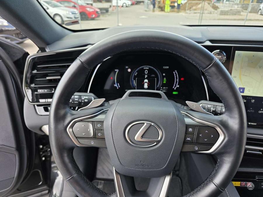 Melns Lexus RX 450h 2024 Viļņa, ar dzinēja tilpumu 2.49 L un nobraukumu 25 tūkst. km par 65900 €, foto 24 vietnē AUTOMOTO.COM.LV