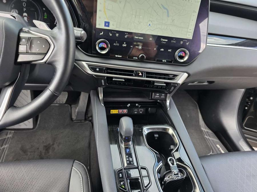 Melns Lexus RX 450h 2024 Viļņa, ar dzinēja tilpumu 2.49 L un nobraukumu 25 tūkst. km par 65900 €, foto 25 vietnē AUTOMOTO.COM.LV