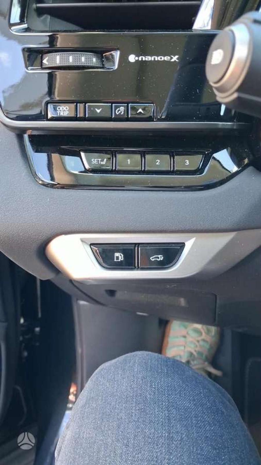 Black Lexus RX 450h 2024 in Vilnius, with an engine capacity of 2.49 L and mileage of 24 thousand km for 68500 €, photo 6 on AUTOMOTO.COM.LV
