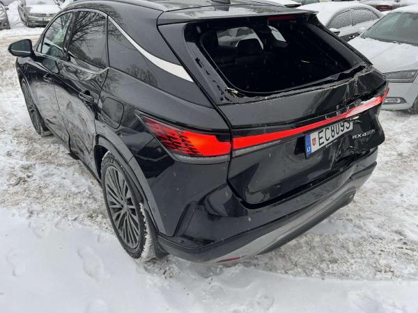 Melns Lexus RX 450h 2025 Kauņa, ar dzinēja tilpumu 2.49 L un nobraukumu 17 tūkst. km par 48900 €, foto 5 vietnē AUTOMOTO.COM.LV