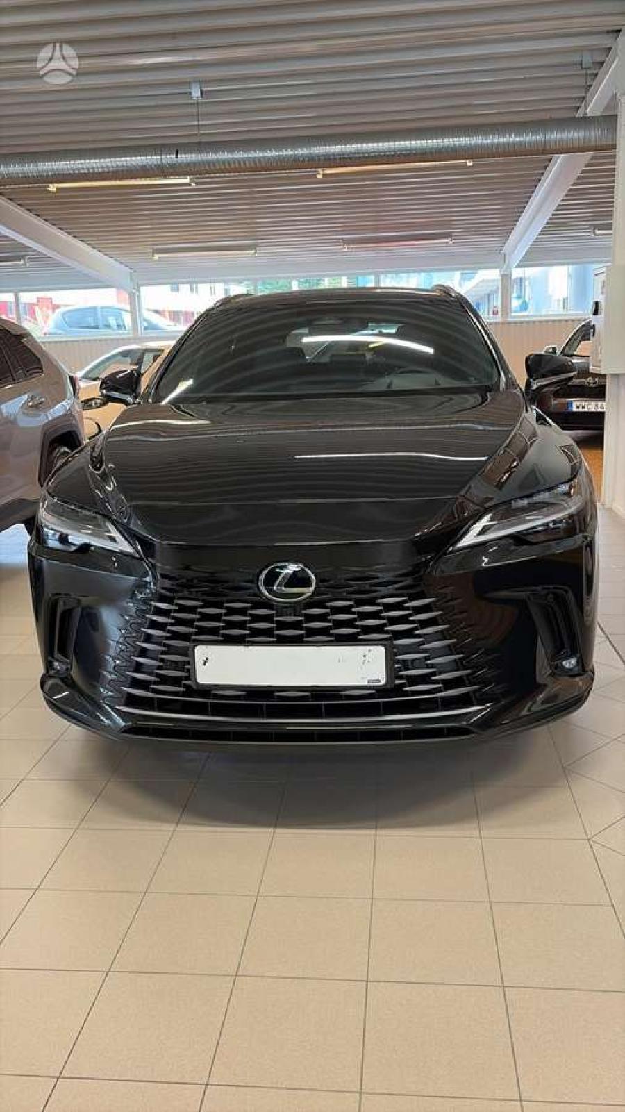 Melns Lexus RX 450h 2025 Viļņa, ar dzinēja tilpumu 2.49 L un nobraukumu 5 tūkst. km par 79900 €, foto 3 vietnē AUTOMOTO.COM.LV