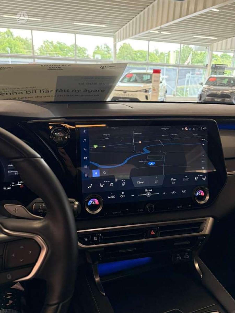 Melns Lexus RX 450h 2025 Viļņa, ar dzinēja tilpumu 2.49 L un nobraukumu 5 tūkst. km par 79900 €, foto 12 vietnē AUTOMOTO.COM.LV