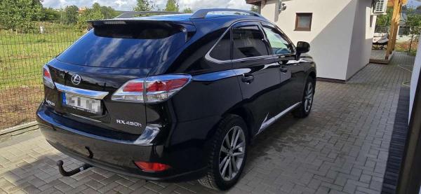 Melns Lexus RX 450h 2012 Viļņa, ar dzinēja tilpumu 3.50 L un nobraukumu 301 tūkst. km par 13000 €, foto 5 vietnē AUTOMOTO.COM.LV