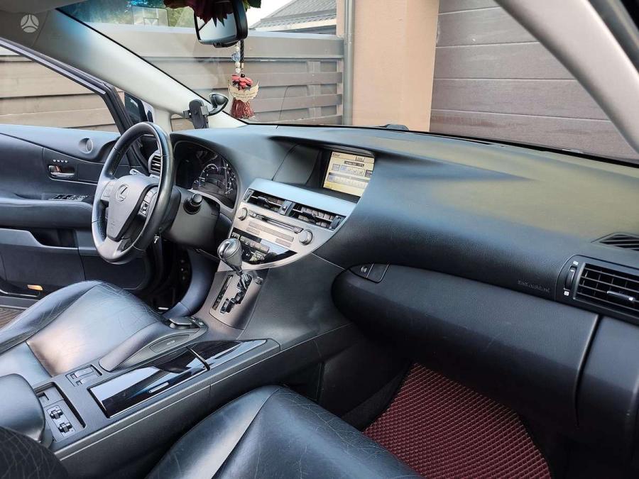 Melns Lexus RX 450h 2010 Viļņa, ar dzinēja tilpumu 3.50 L un nobraukumu 298 tūkst. km par 10500 €, foto 8 vietnē AUTOMOTO.COM.LV