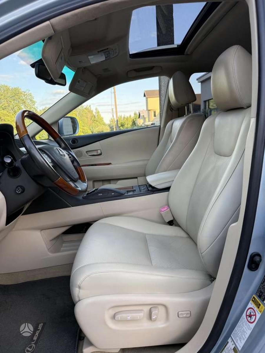 Blue Lexus RX 450h 2010 in Vilnius, with an engine capacity of 3.50 L and mileage of 114 thousand km for 10859 €, photo 11 on AUTOMOTO.COM.LV