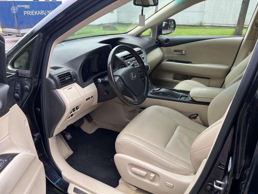 Blue Lexus RX 450h 2010 in Vilnius, with an engine capacity of 3.50 L and mileage of 291 thousand km for 9450 €, photo 16 on AUTOMOTO.COM.LV