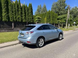 Zils Lexus RX 450h 2010 Viļņa, ar dzinēja tilpumu 3.50 L un nobraukumu 312 tūkst. km par 8500 €, foto  vietnē AUTOMOTO.COM.LV