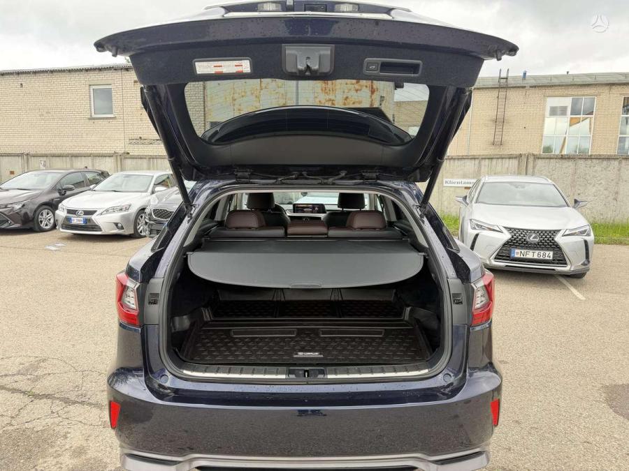 Blue Lexus RX 450h 2016 in Vilnius, with an engine capacity of 3.46 L and mileage of 175 thousand km for 26400 €, photo 17 on AUTOMOTO.COM.LV