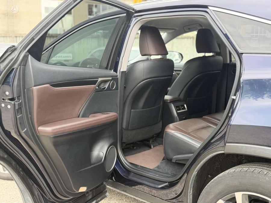 Blue Lexus RX 450h 2016 in Vilnius, with an engine capacity of 3.46 L and mileage of 175 thousand km for 26400 €, photo 19 on AUTOMOTO.COM.LV