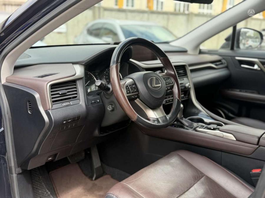Blue Lexus RX 450h 2016 in Vilnius, with an engine capacity of 3.46 L and mileage of 175 thousand km for 26400 €, photo 27 on AUTOMOTO.COM.LV